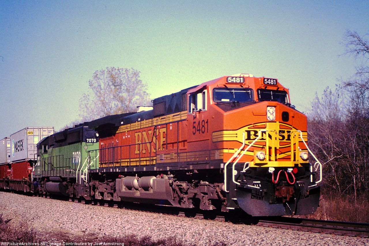 BNSF 5481